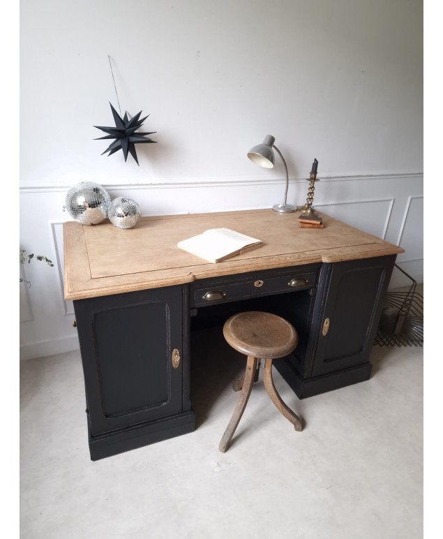 Bureau en chêne ancien